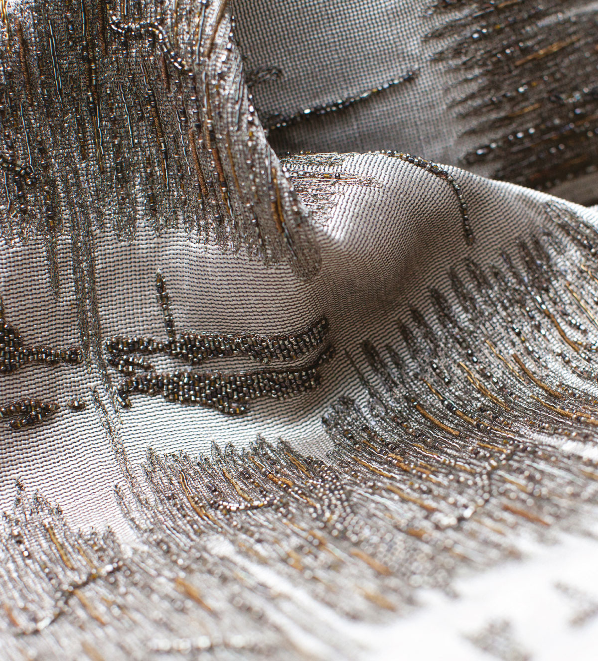 Silver thread with silver beading design – 2751 – Susann Eschenfelder