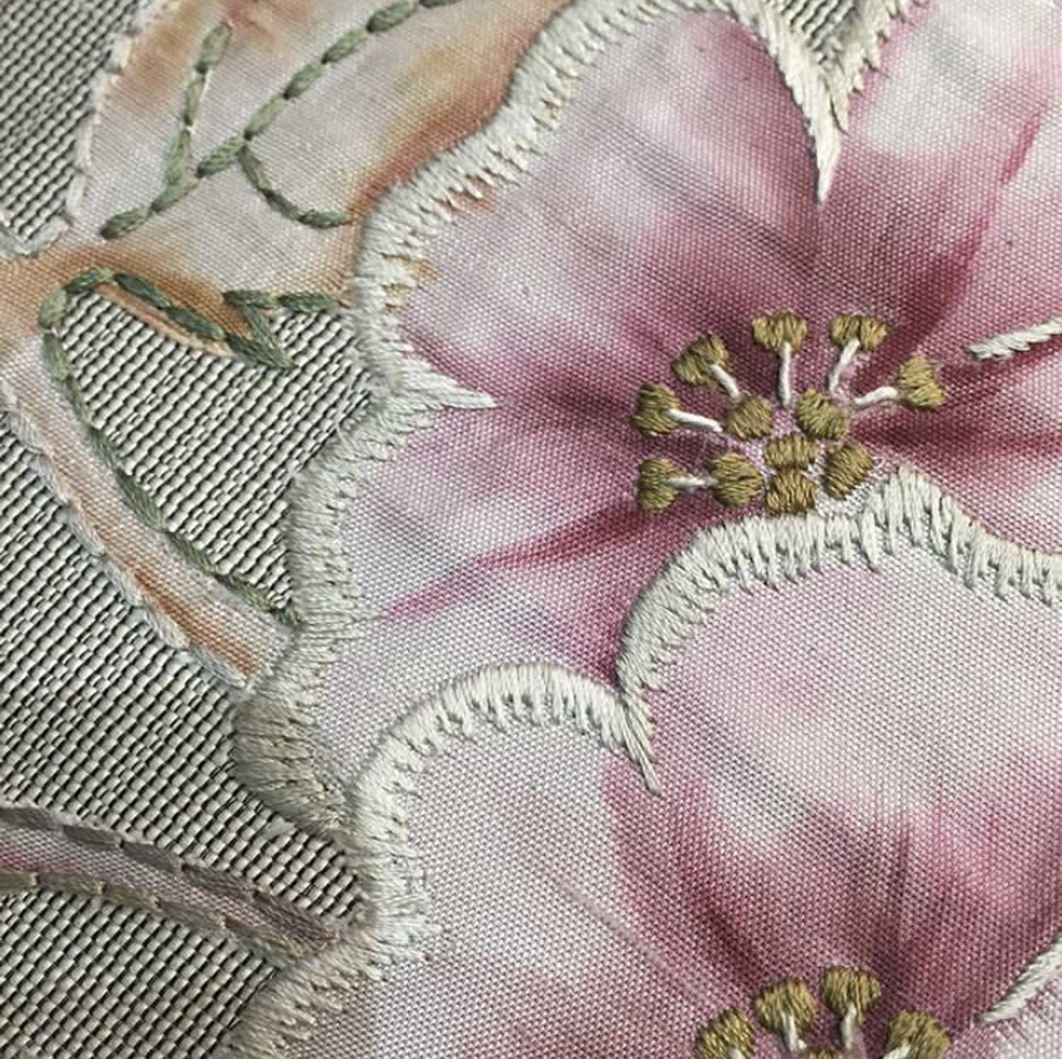 Hand painted appliqué with silk thread – 05092018 – Susann Eschenfelder